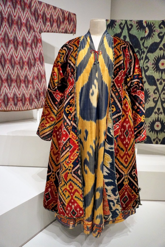 The Bold, The Beautiful, The Brilliant: Ikats from Central Asia – E D G E