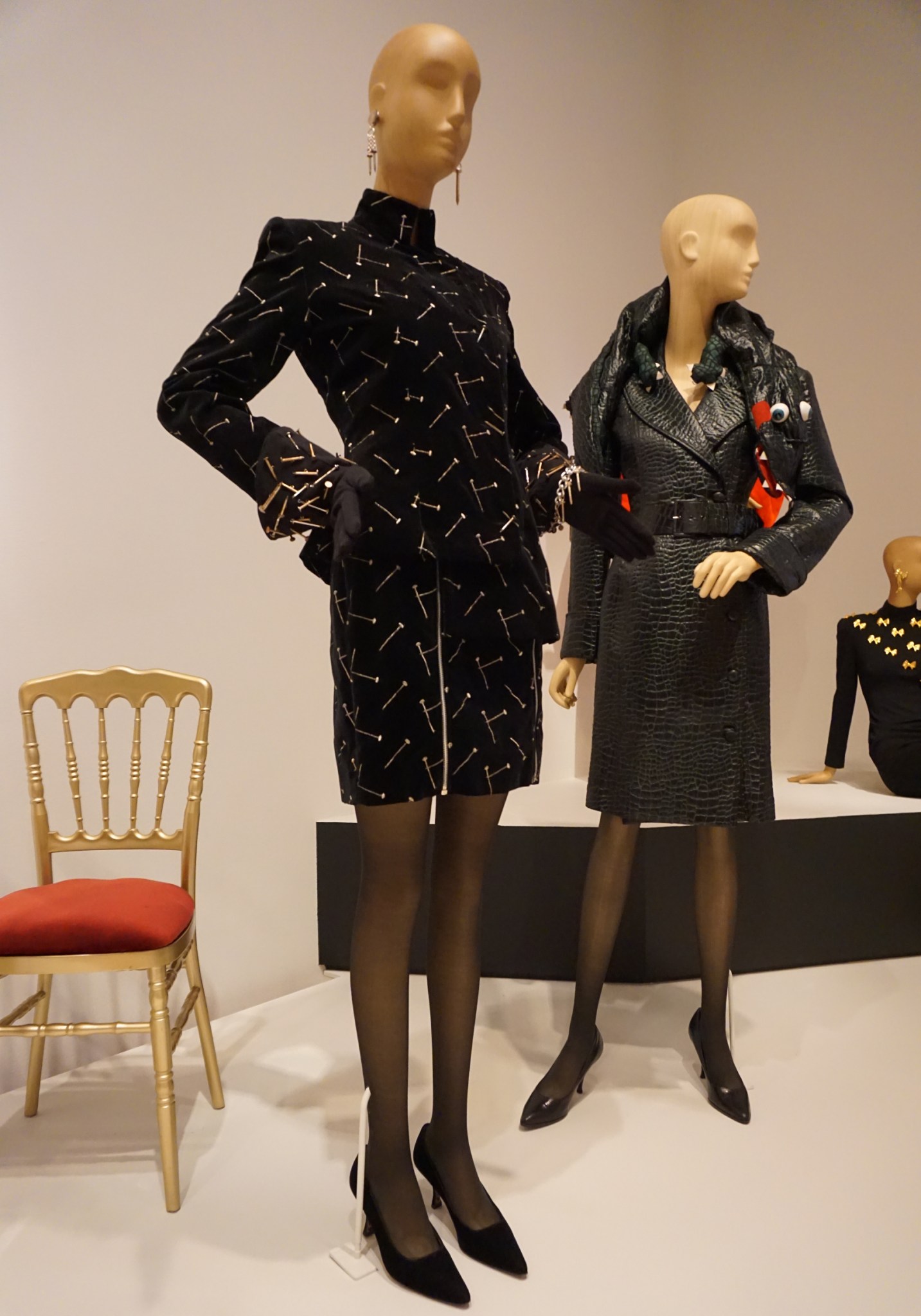 Fashion Culture | BUTTONS and BOWS, etc.!, A PICTORIAL View, The ...